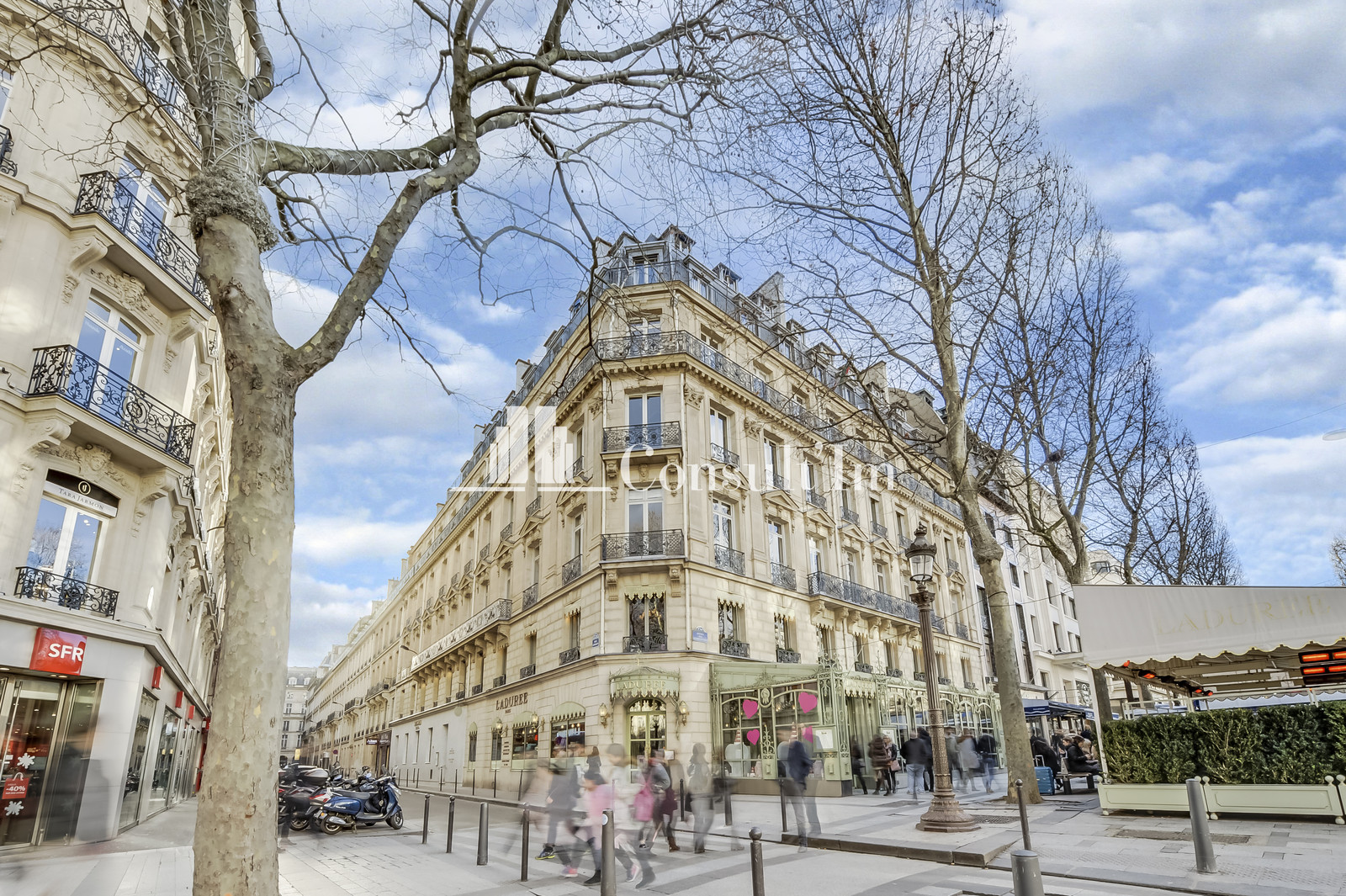consult-im Triangle d'Or, Avenue des Champs-Elysées Somptueux bureaux ...